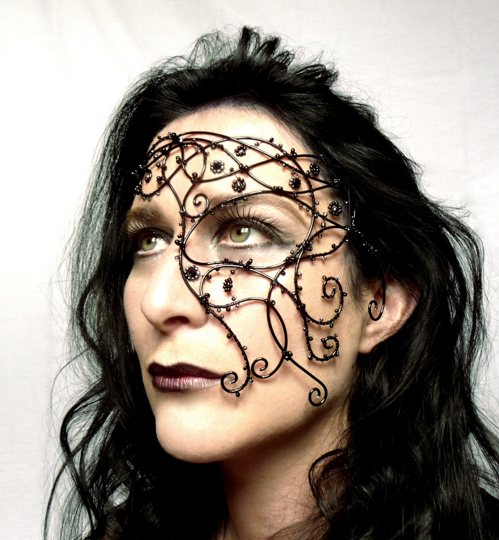 Gothic Vine Half Mask on Luulla